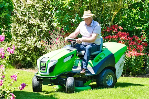 What's the difference between a lawn tractor and a garden tractor ...