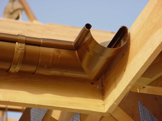 Kas jāņem vērā izvēloties ūdens notekas?