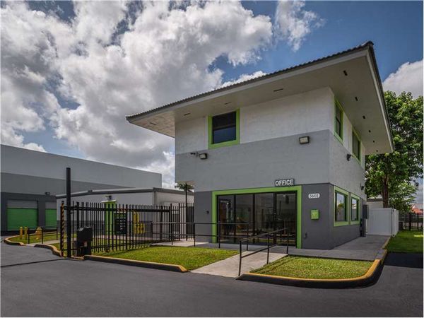 Cheap Storage Units in Miami, FL (from $7) | Extra Space Storage