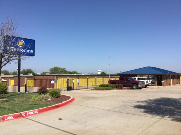 Cheap Storage Units in Dallas, TX (from $8) | Extra Space Storage