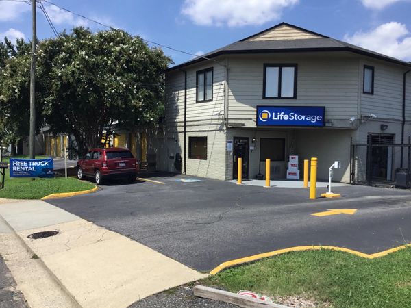 Cheap Storage Units in Richmond, VA (from $6) | Extra Space Storage