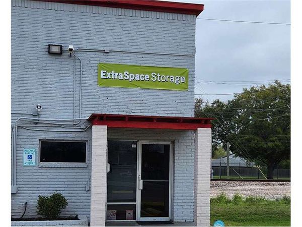 Cheap Storage Units in Houston, TX (from $4) | Extra Space Storage
