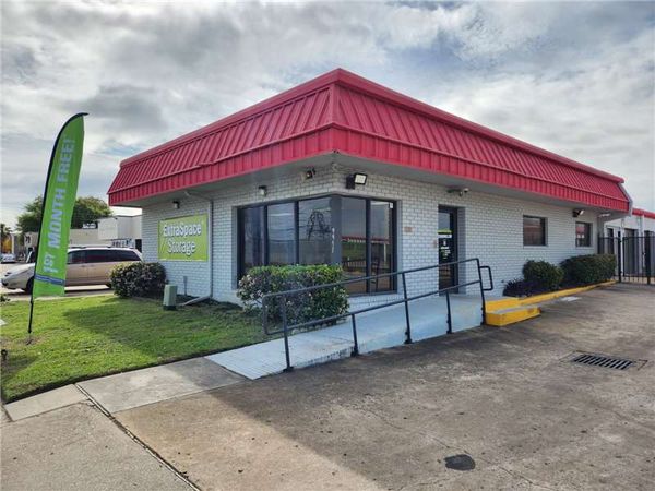 Car & Vehicle Storage in Houston, TX (from $7)