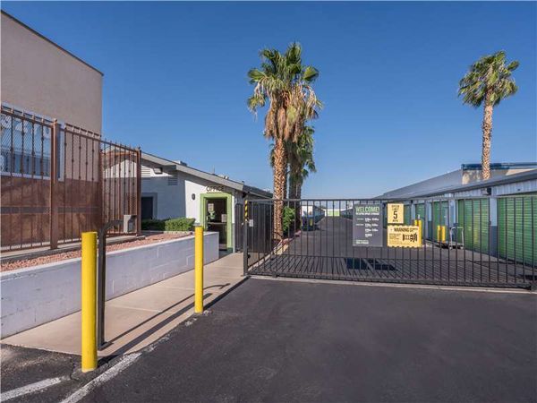 Cheap Storage Units in North Las Vegas, NV (from $6) | Extra Space Storage