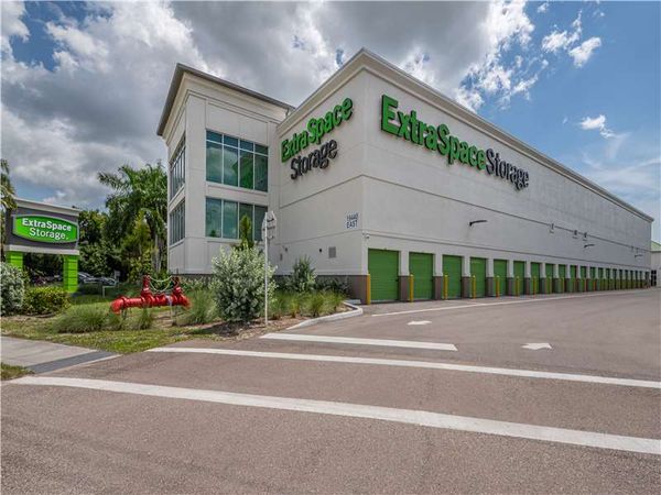 Cheap Storage Units in Naples, FL (from $7) | Extra Space Storage