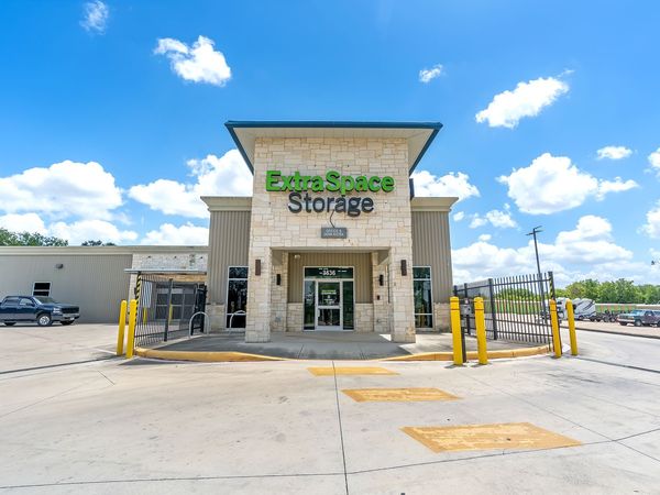 Car & Vehicle Storage in San Antonio, TX (from $7)