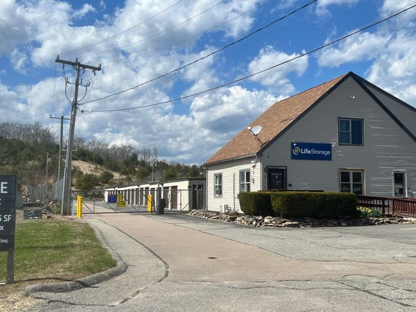 Climate-Controlled Storage in Plymouth, MA (from $10) | Extra Space Storage