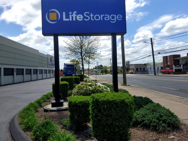 Cheap Storage Units in Wethersfield, CT (from $14) | Extra Space Storage