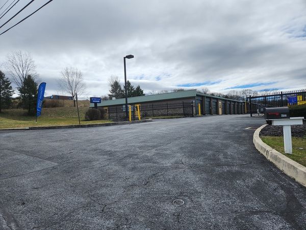 Cheap Storage Units in Harrisburg, PA (from $5) | Extra Space Storage