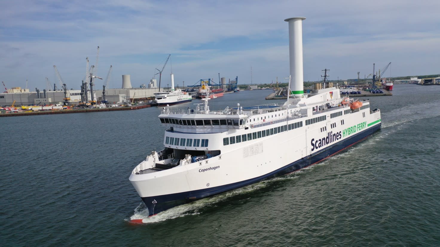 Rotor Sail installed on second Scandlines vessel | News | Norsepower