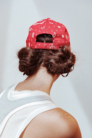 The Baseball Hat Is The Hair Accessory You ve Into The Gloss