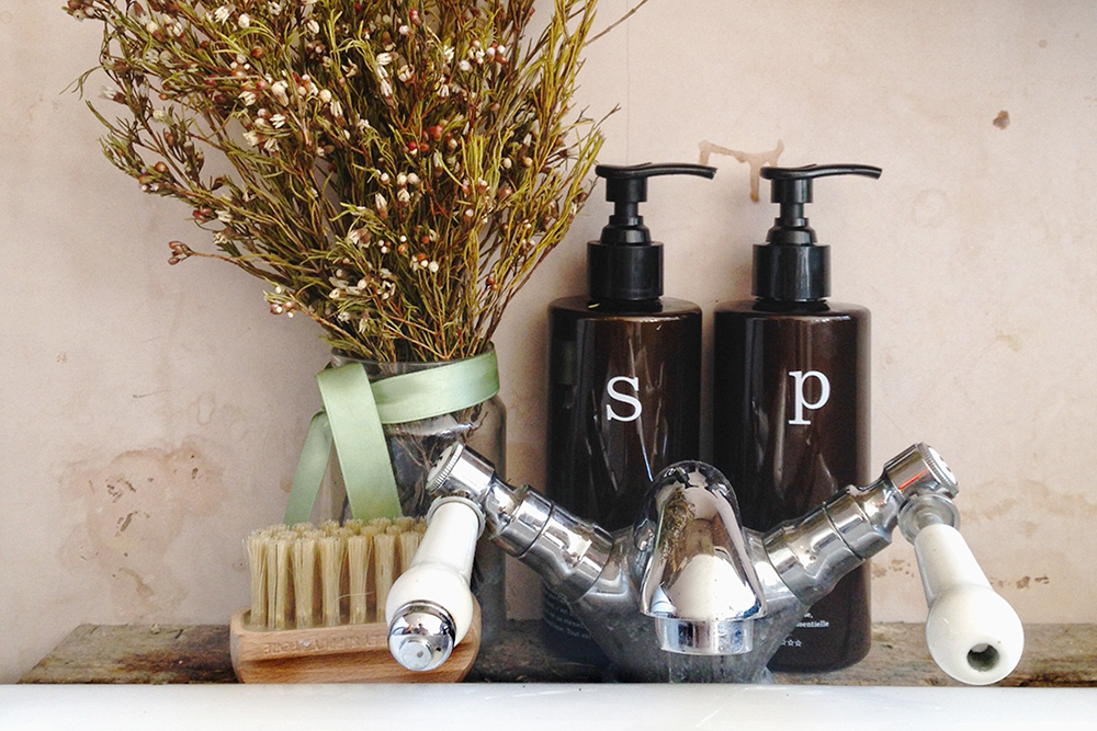 Uka Salt & Pepper Hand Treatment Spices | Into The Gloss