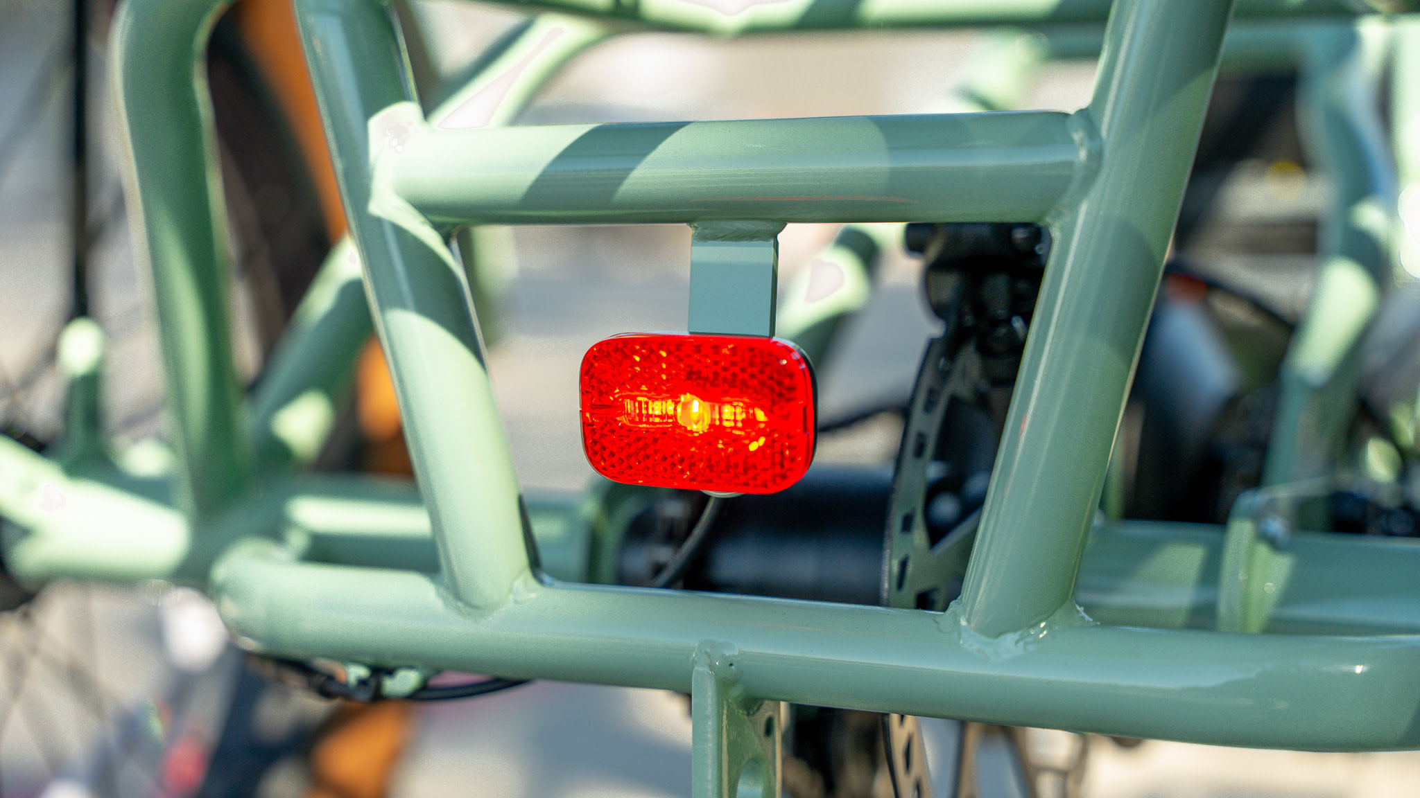 Retrospec Boca Rev: The Budget E-Trike with All the Bells and Whistles ...