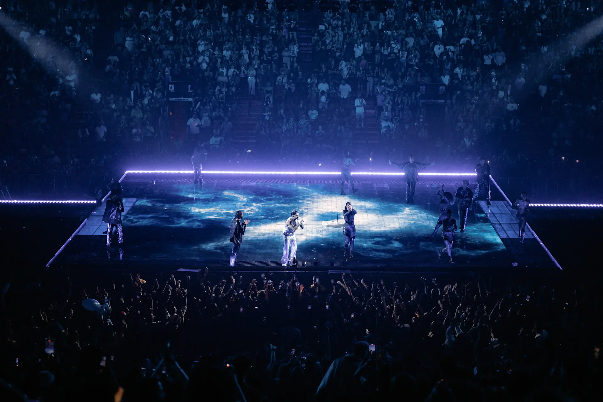 STURDY | Rauw Alejandro - Saturno Tour