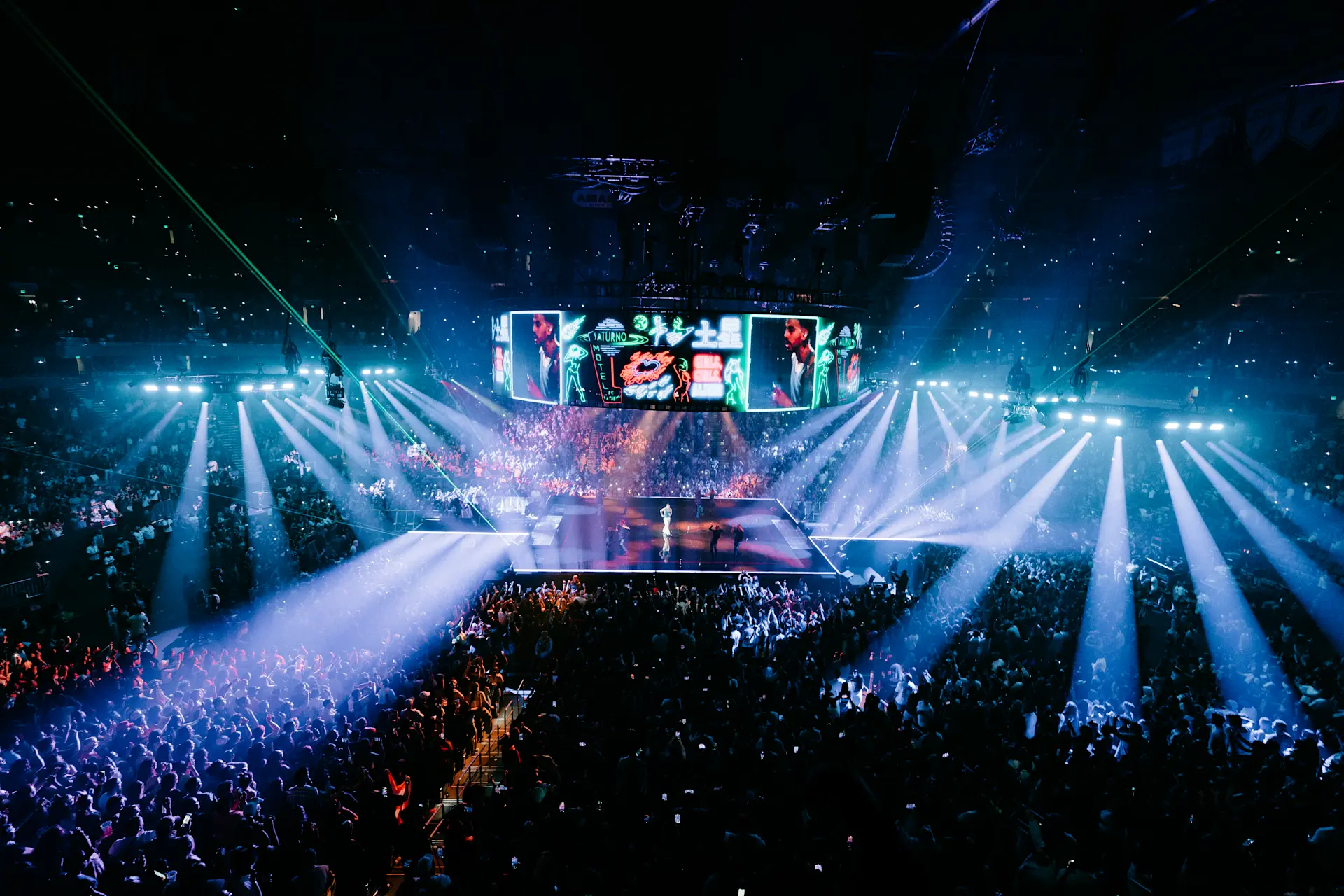 STURDY | Rauw Alejandro - Saturno Tour