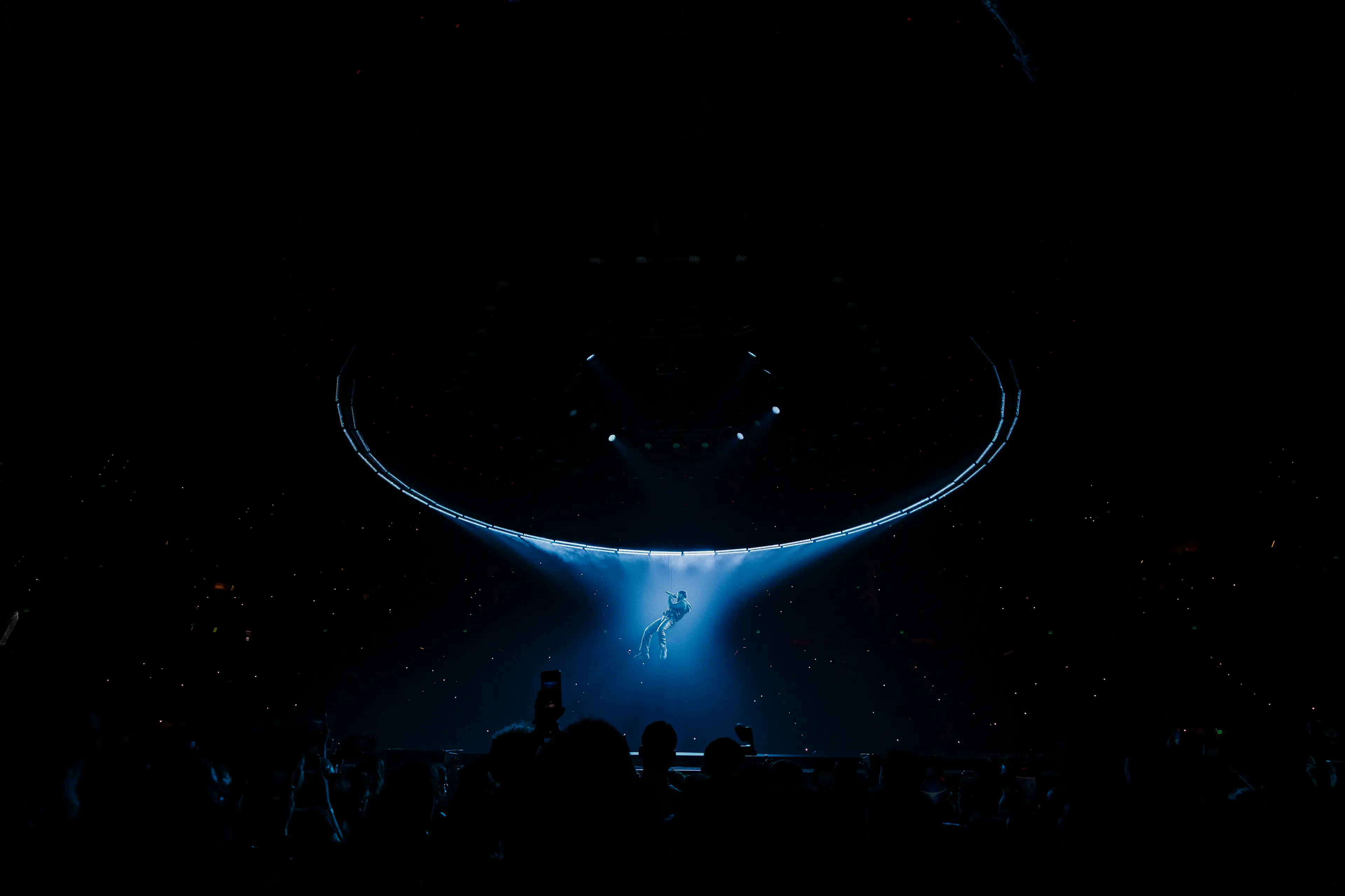 STURDY | Rauw Alejandro - Saturno Tour