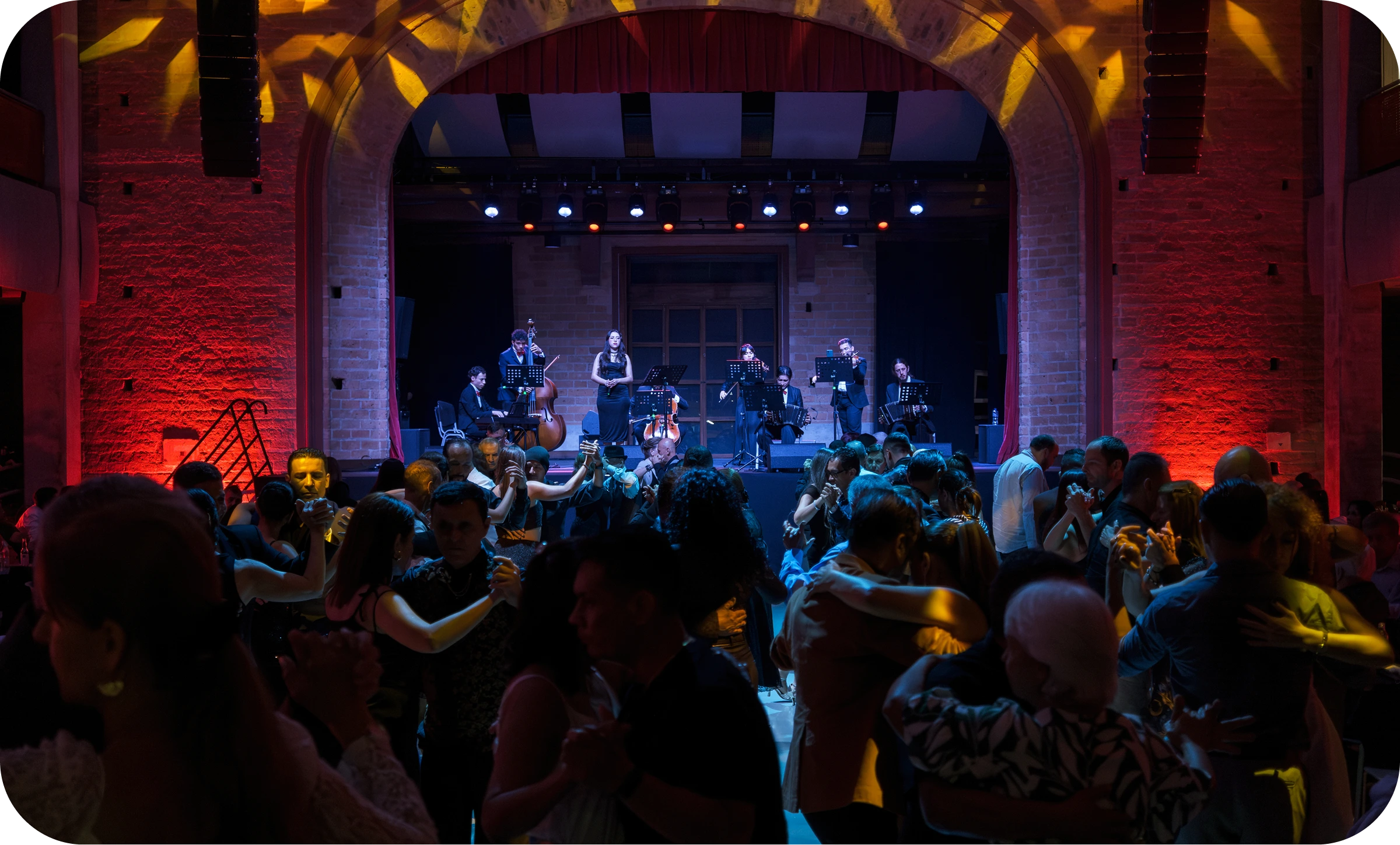 Claustro Comfama: centro cultural y educativo