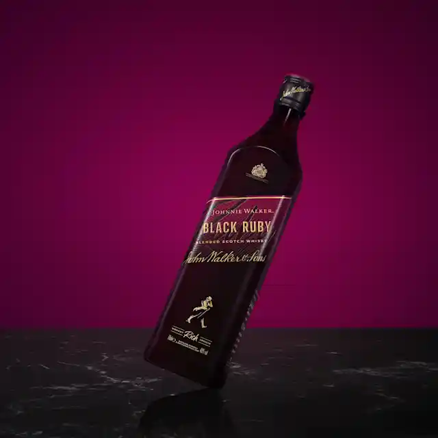 Johnnie Walker Black Ruby Blended Scotch Whisky, 70cl | Malts BE