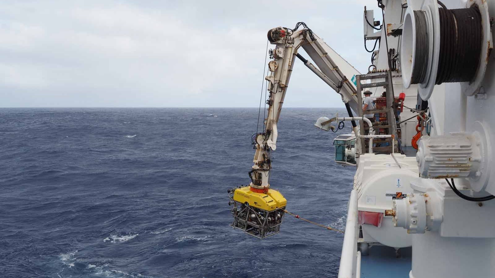 Mapping the seabed with underwater videogrammetry | Pix4D