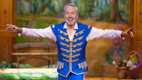 He's behind you! Comedian Brian Conley performs alongside daughter in ...