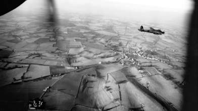 World War Two aerial photographs capture bird's eye view of Britain at ...