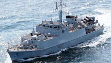 Two 'minehunter' ships donated to Ukraine to protect Black Sea shipping ...