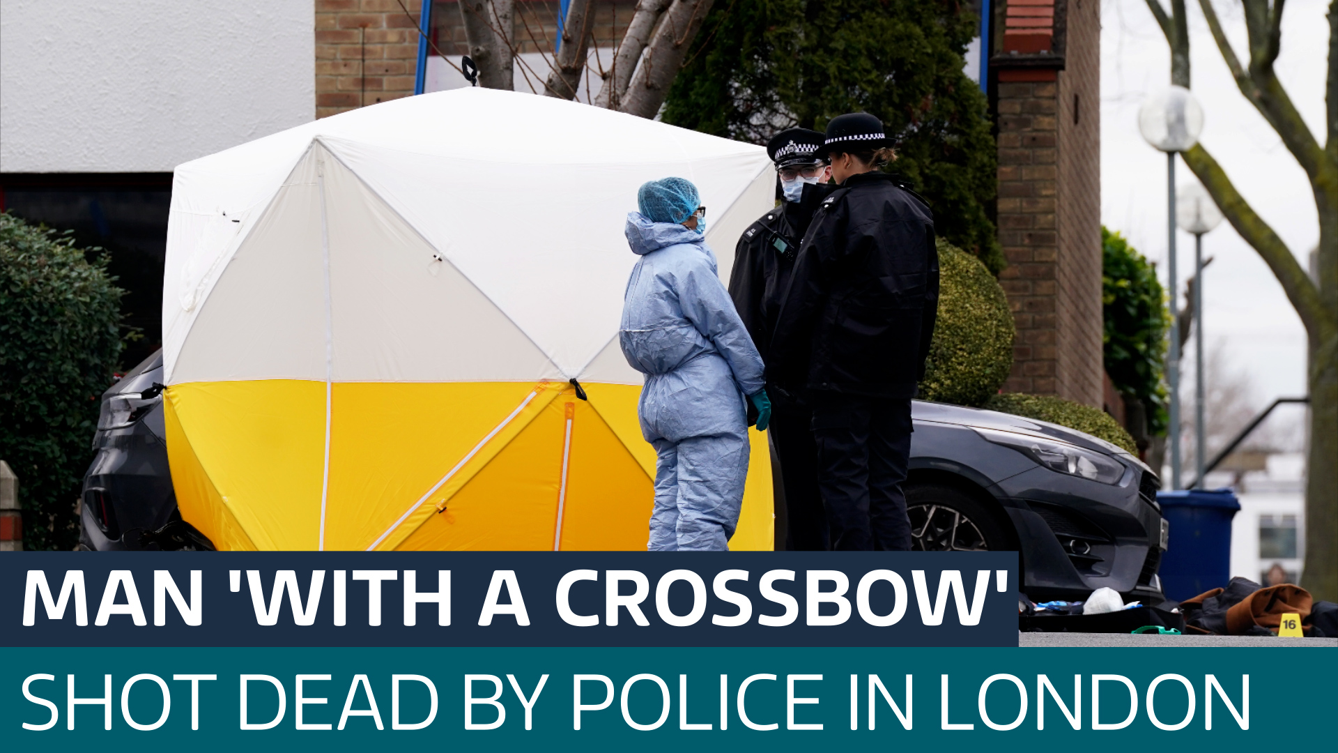 Man 'armed with crossbow' shot dead by police in South London - Latest ...