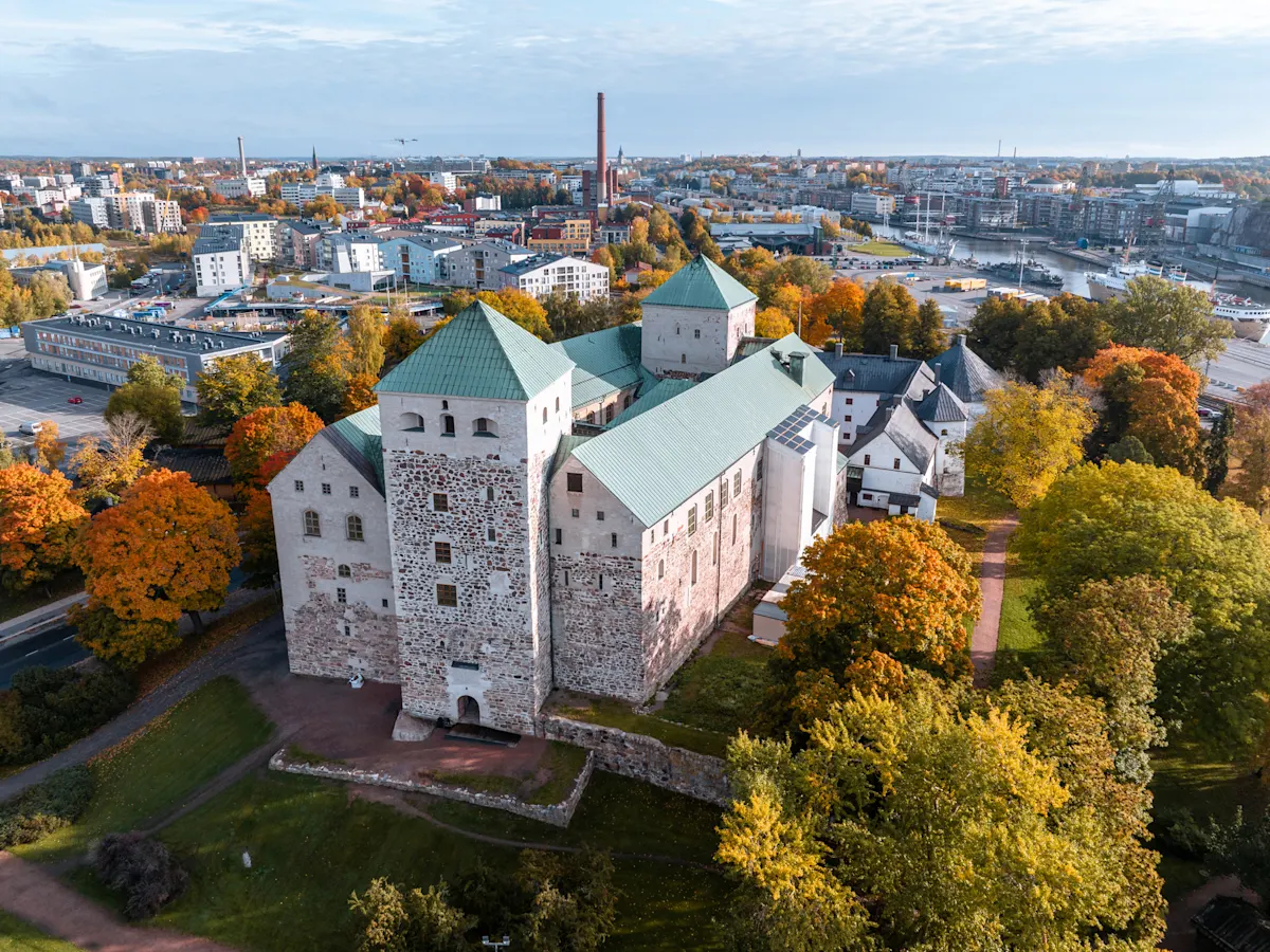 Kulttuurimatkalla kotimaassa – elämyksiä junamatkan päässä - VR