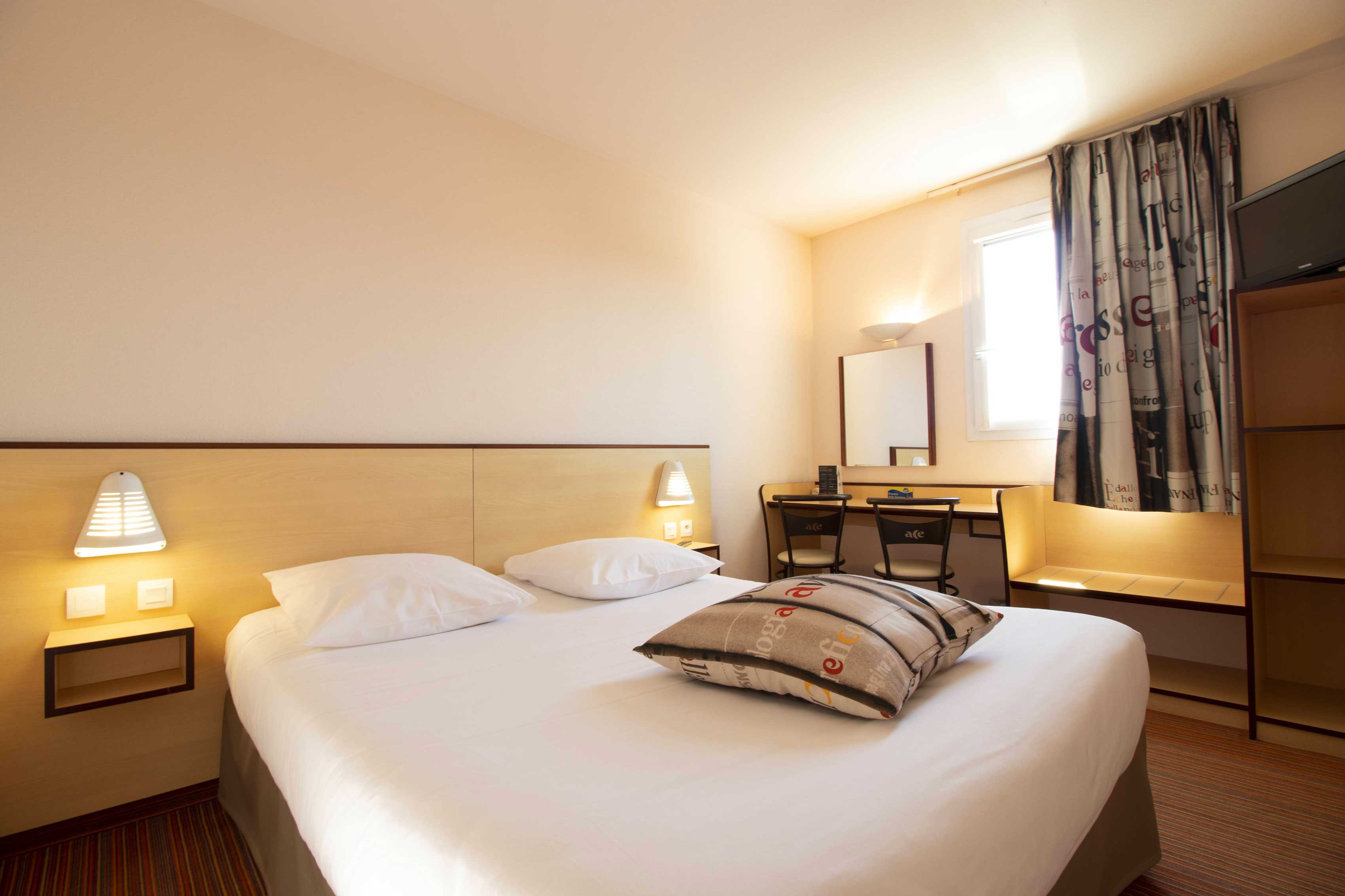 Hôtel proche autoroute A75 - Issoire | ACE Hôtel Issoire