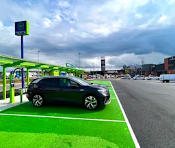 Neste MY Uusiutuva Lataus | Neste