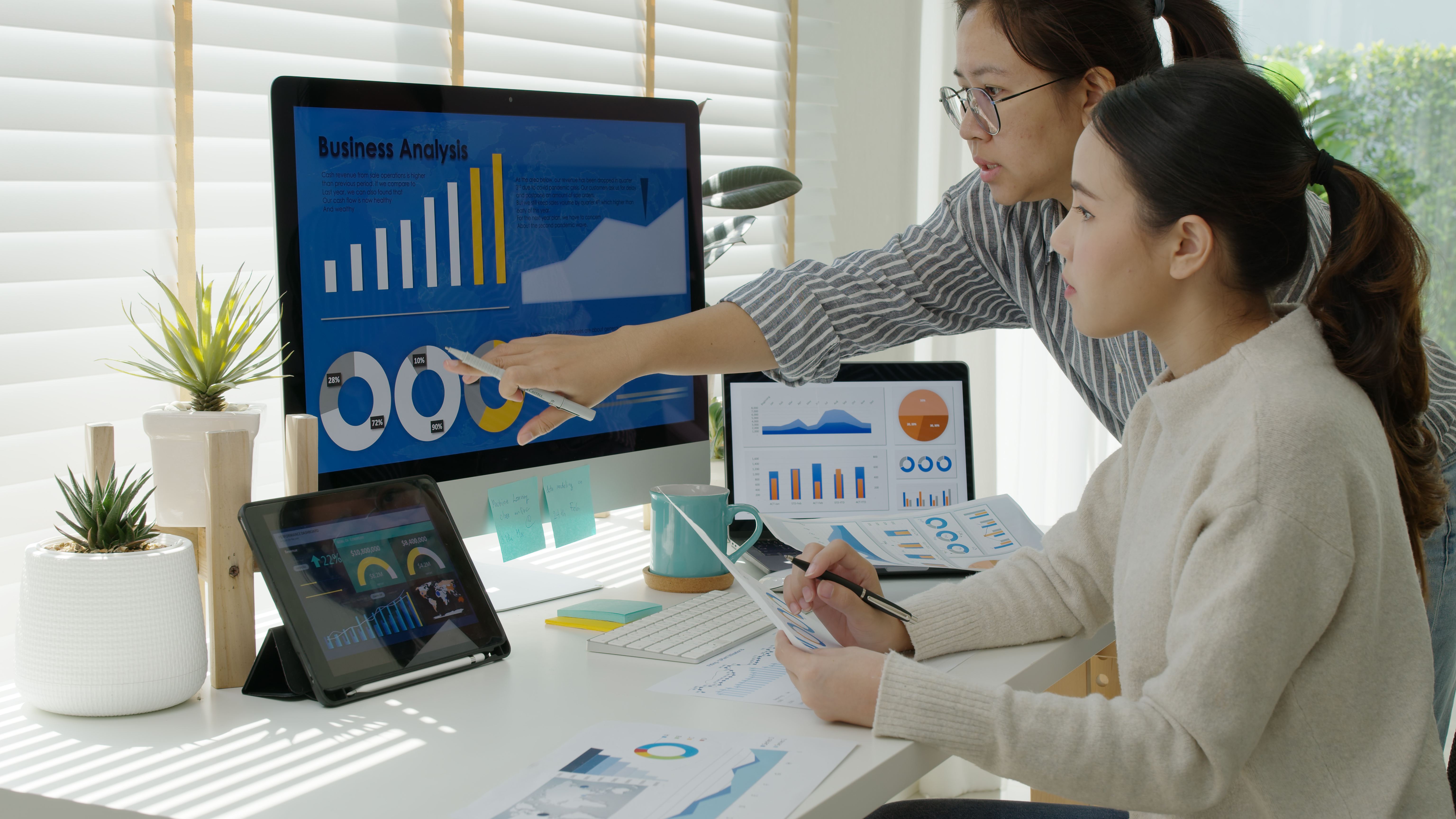 6 Qualitative Data Analysis Examples To Inspire you