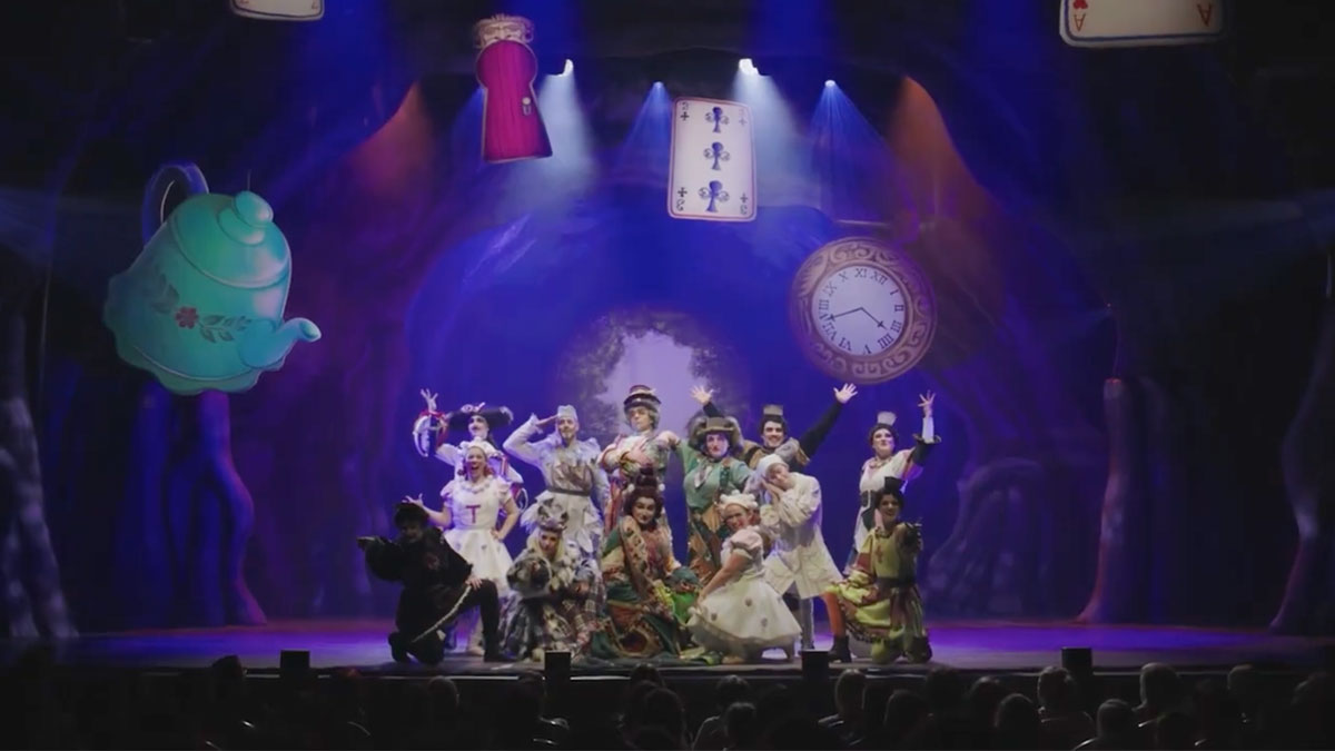 Eerste videoteaser van 'Alice in Wonderland' staat online | Nieuws ...