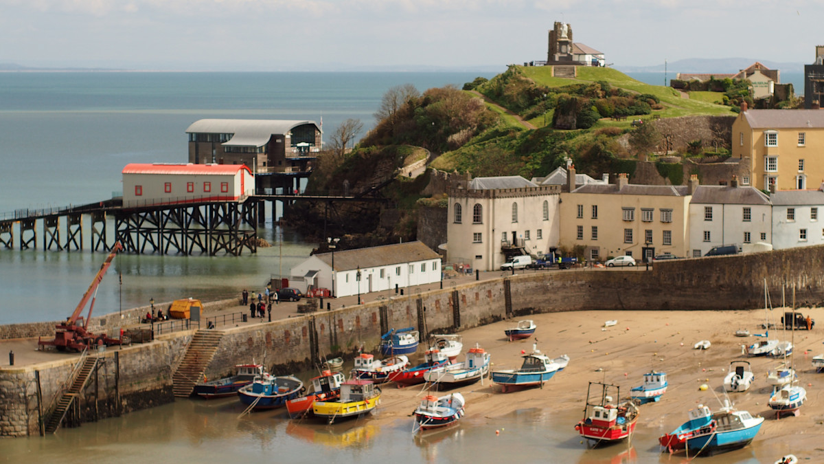 Guide to holiday lets Tenby | Vrbo UK