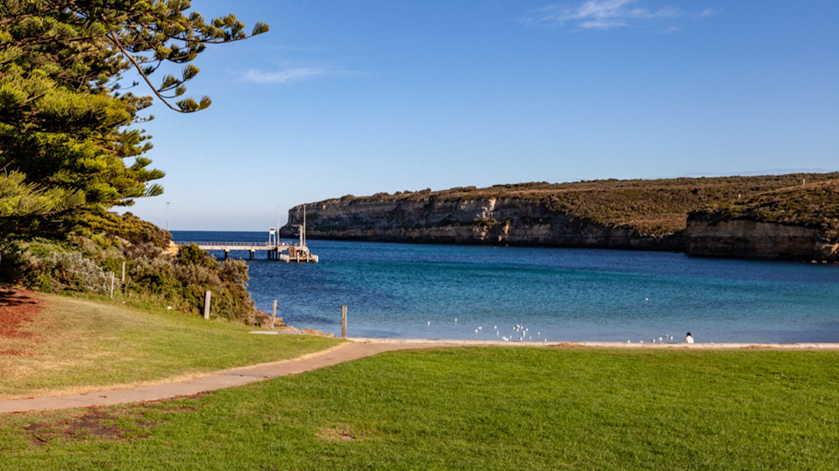 Enjoy seaside Port Campbell accommodation | Stayz