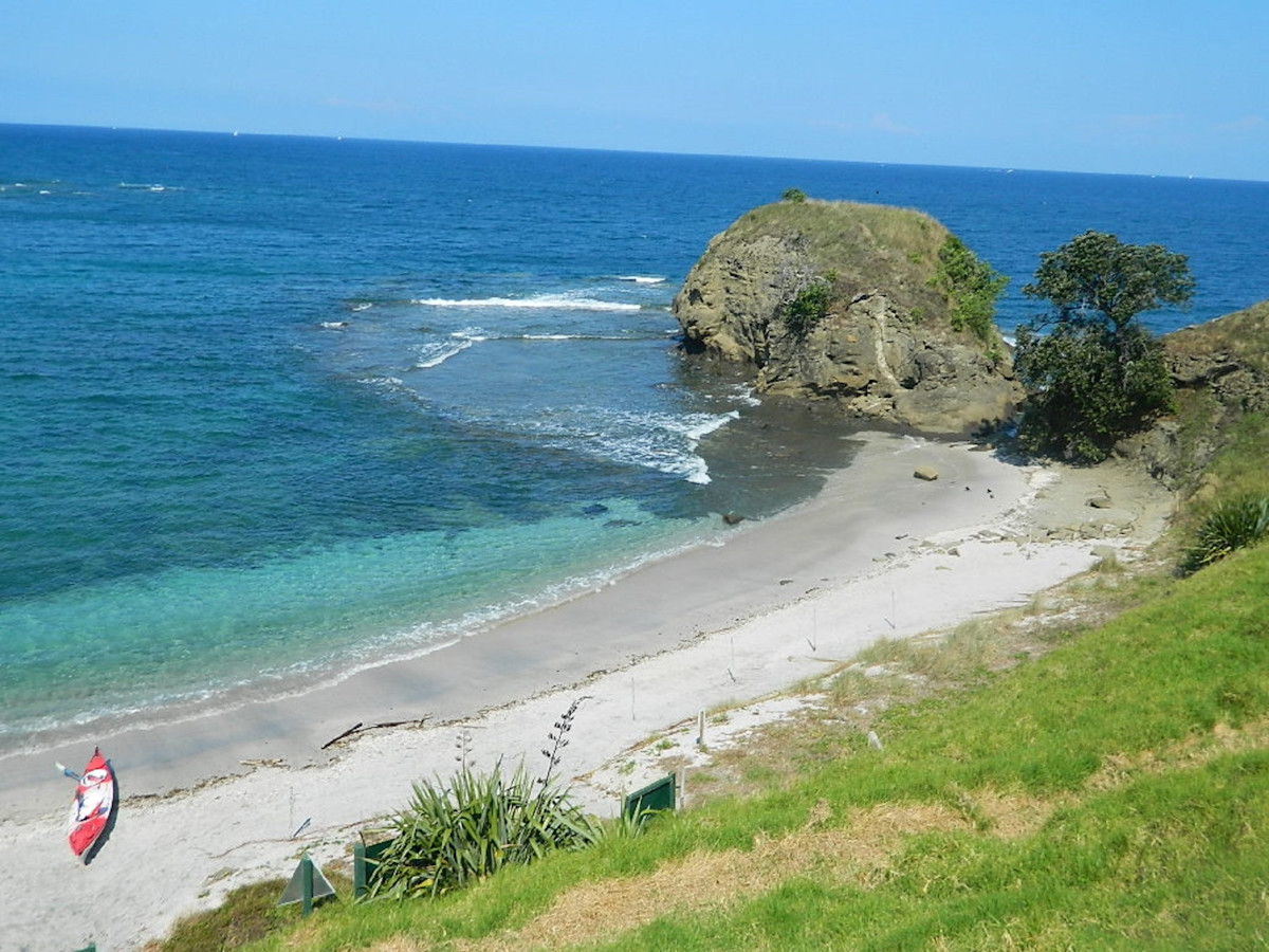 Islands of the Hauraki Gulf | Bookabach