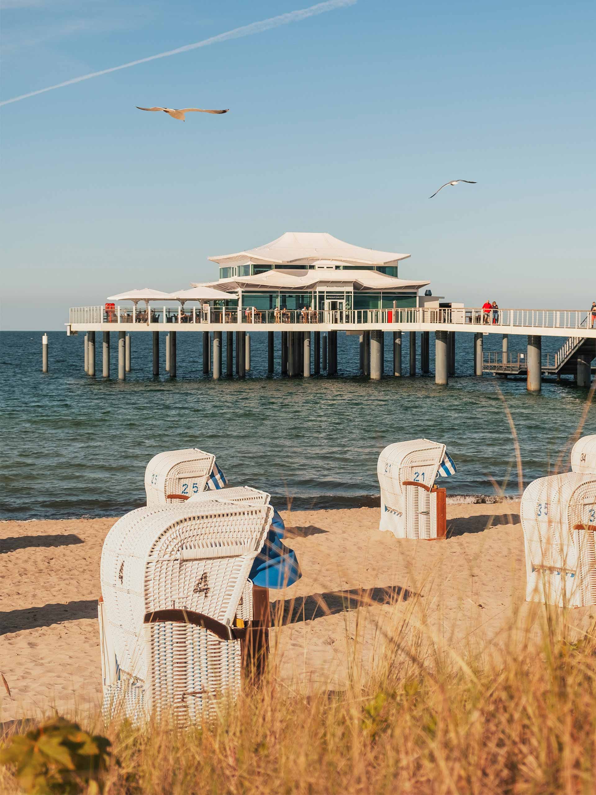 The best British seaside escape style... | Collagerie.com - Collagerie