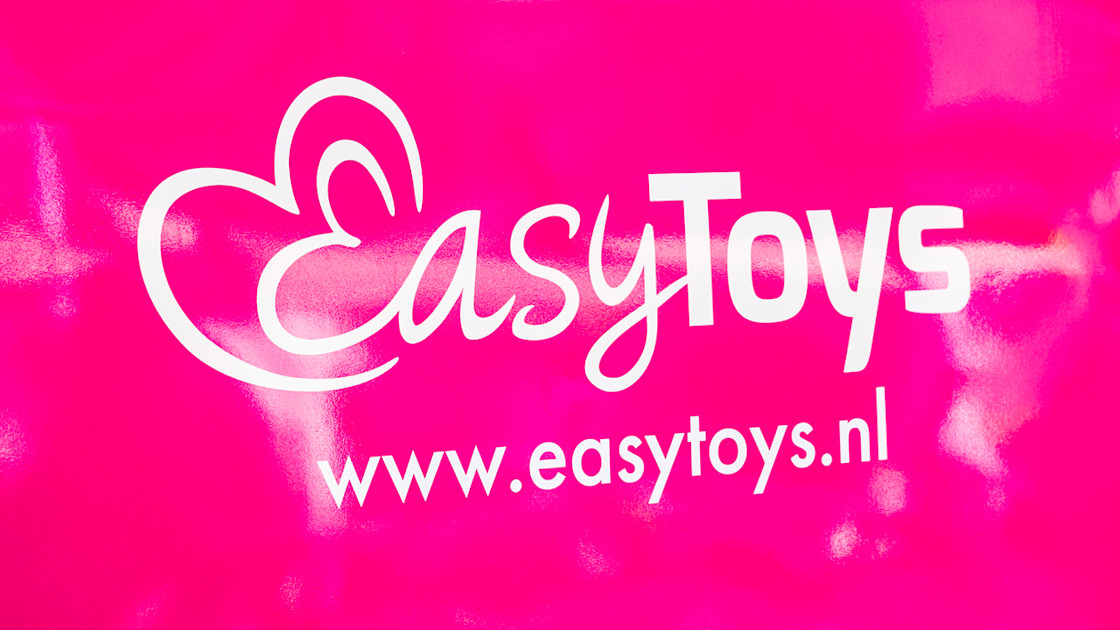 Shell weert ludieke reclame van EasyToys over 'Tarzanbocht' uit ...