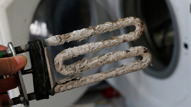 Descale water heater – save energy and use purified water