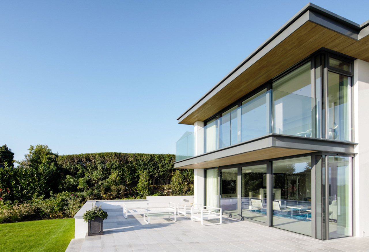 Emerging UK Home Trends: From Minimalism to Sustainable Living - TECHNAL