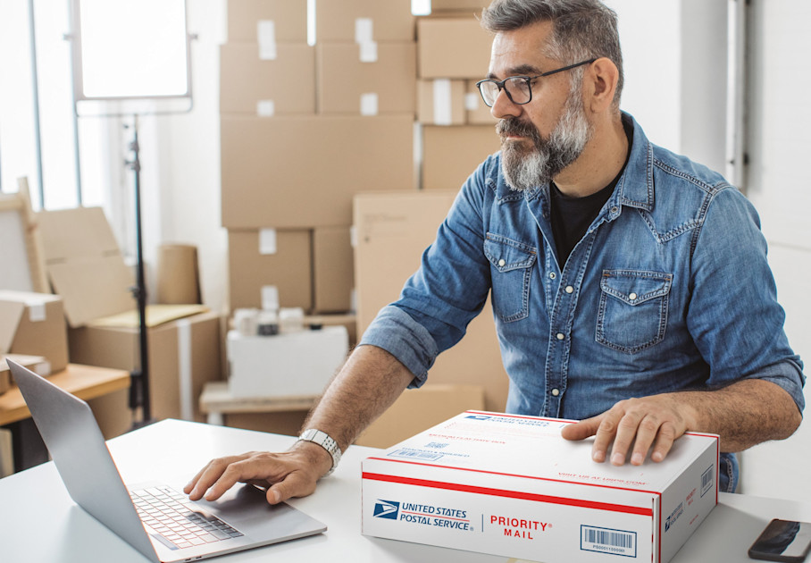 Ultimate Guide to Shipping with USPS - Veeqo USA