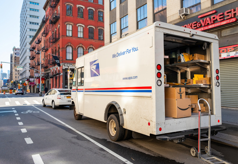 How to Use USPS for Your Small Business | Veeqo