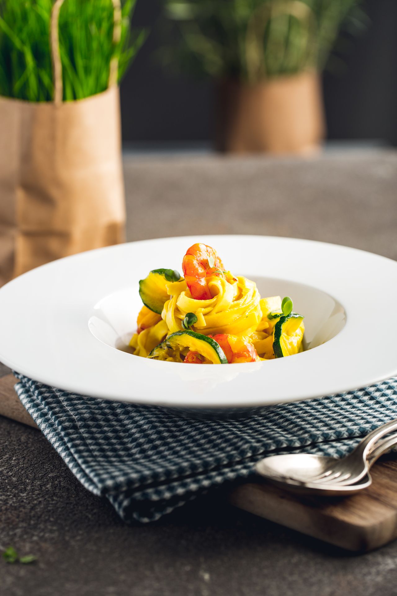 Crevetten mit Tagliatelle und Safran | HOMEMADE