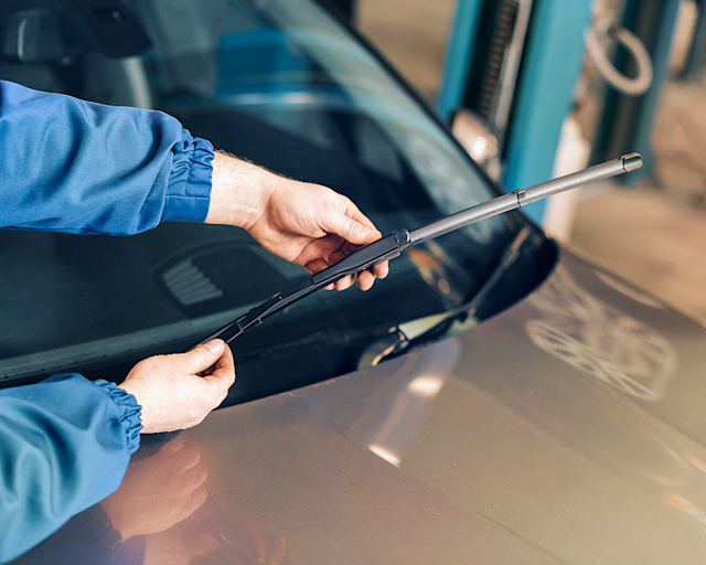 How to Replace Windshield Wiper Blades: A Step-by-Step Guide