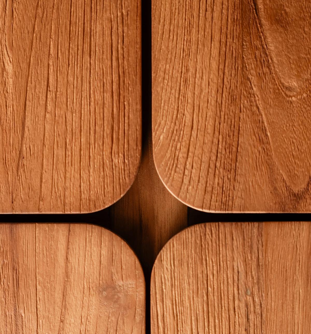 Tess 4 Doors Cabinet