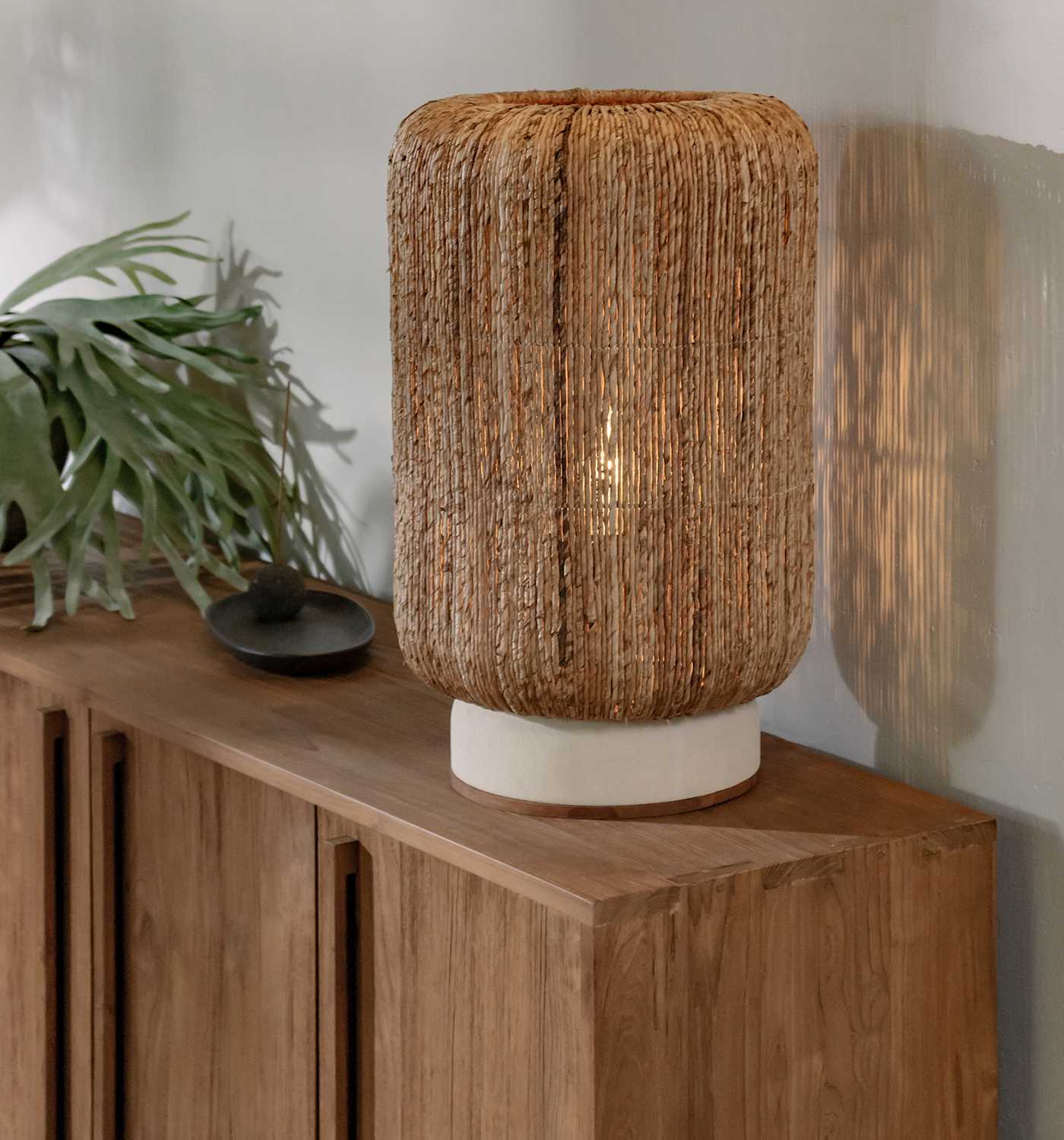 Palma Abaca Table Lamp