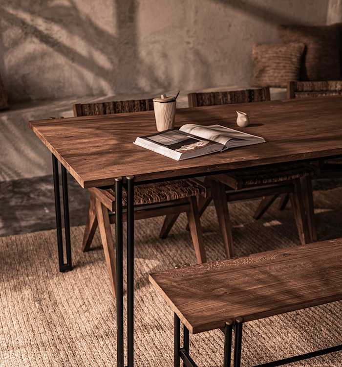 Outline Dining Table