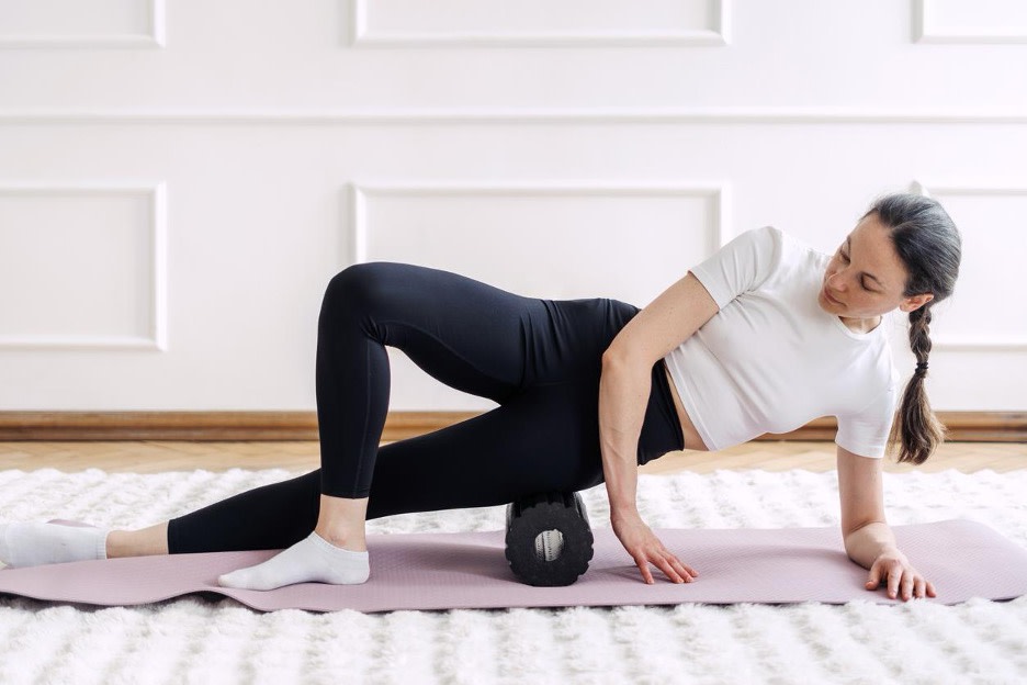 10 Hip Massage Techniques for Pain Relief