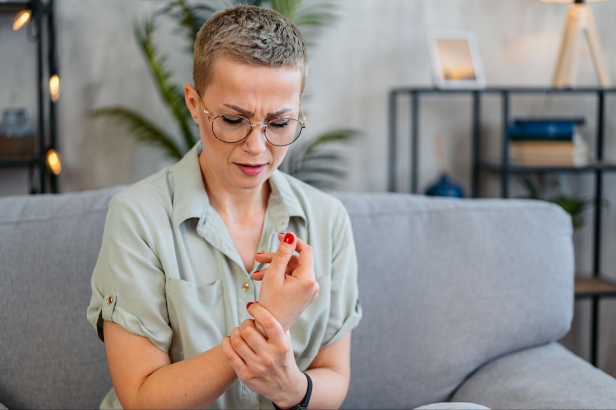 Complex Regional Pain Syndrome: What It Is and Treatment