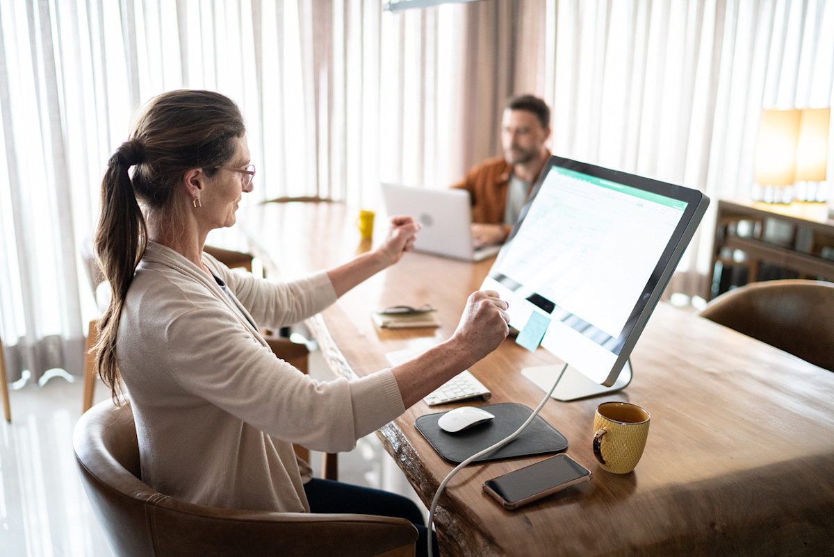 7 Exercises and Stretches to Help Carpal Tunnel Syndrome