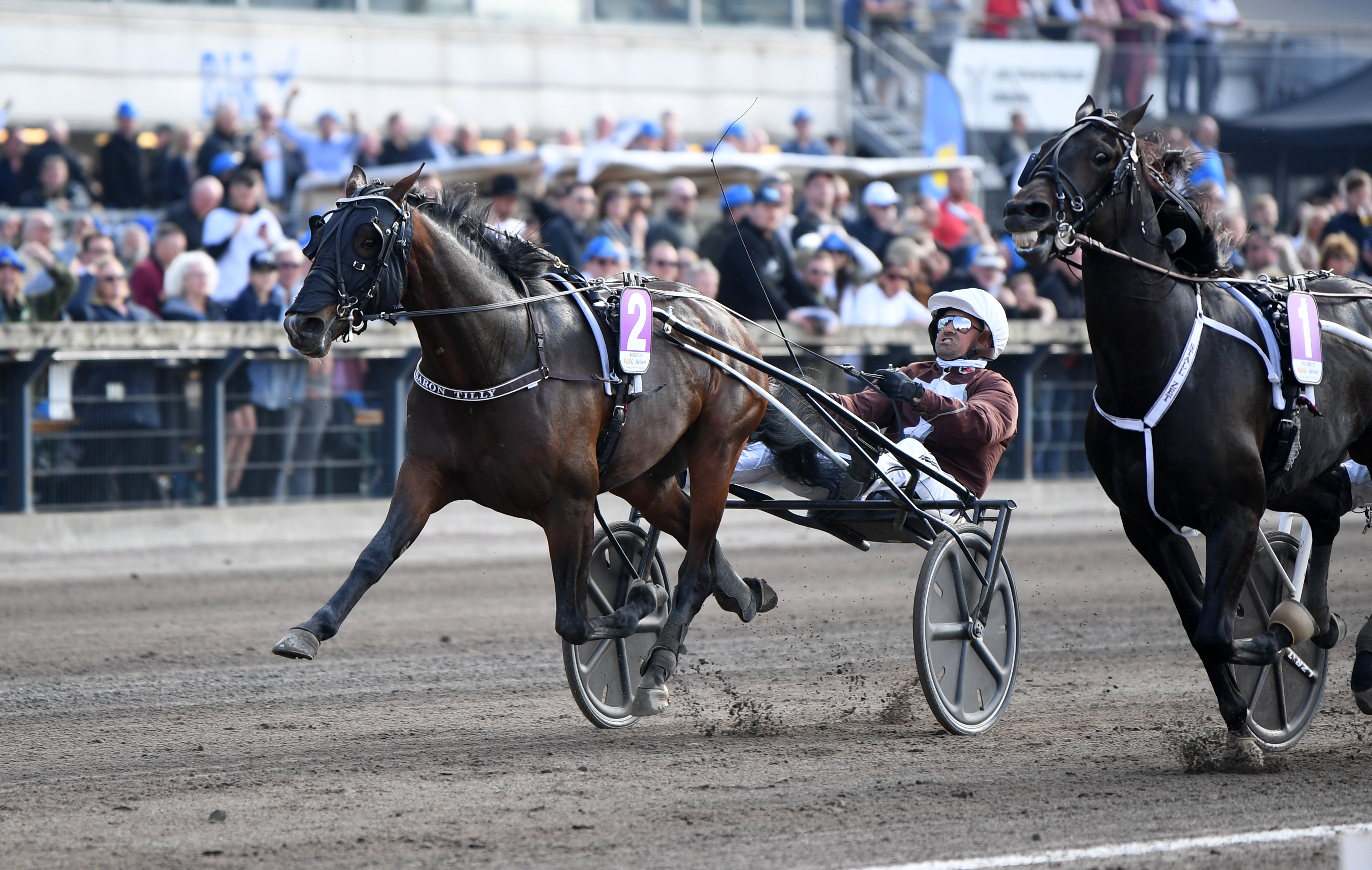 Fin comeback av Baron Tilly | ATG